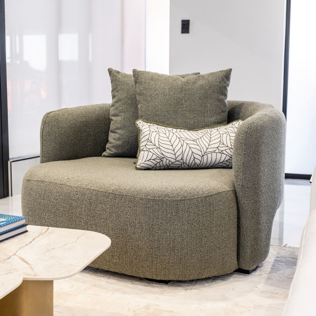 Walter cuddle couch – Setters Furniture